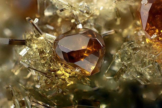 Humite: Mineral information, data and localities.