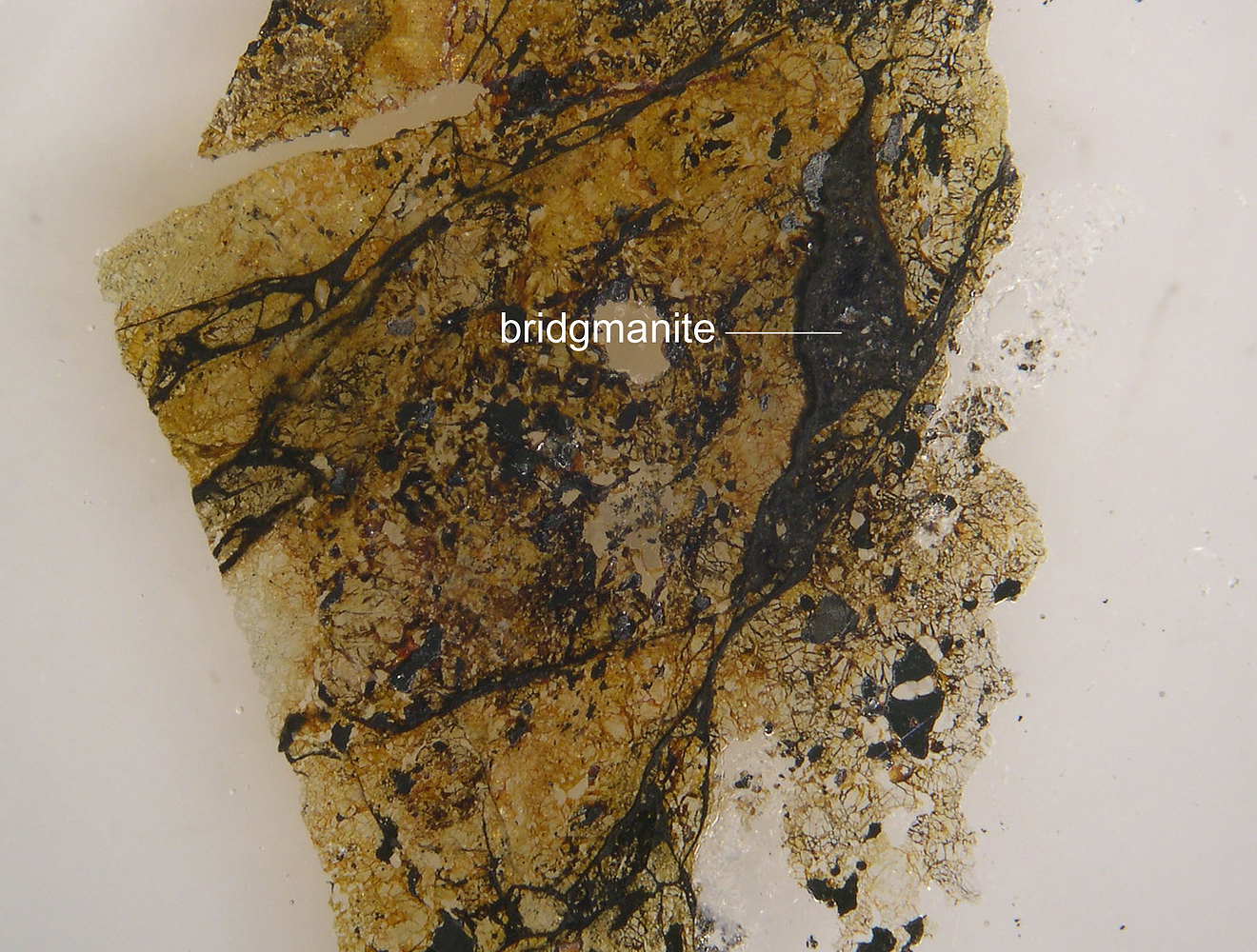 Bridgmanite: Mineral information, data and localities.