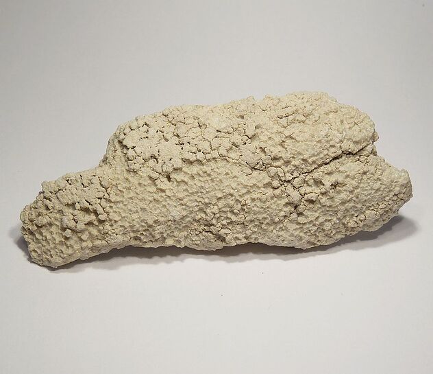 Magadiite: Mineral information, data and localities.