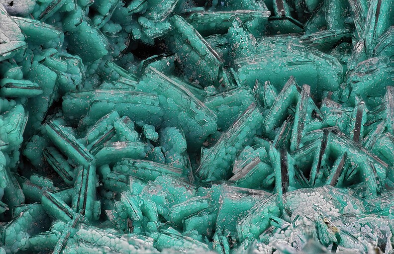 Lanthanite-(Ce): Mineral information, data and localities.