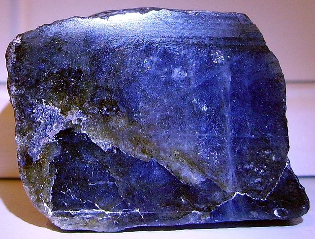 Anorthite (Var: Labradorite)