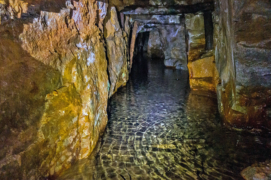 St. Louis and Jackson Mine, Deer Creek, Silverton Mining District ...
