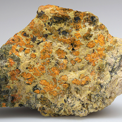 MAP-0F3 - Vandendriesscheite, Uraninite, Zircon, Microcline
