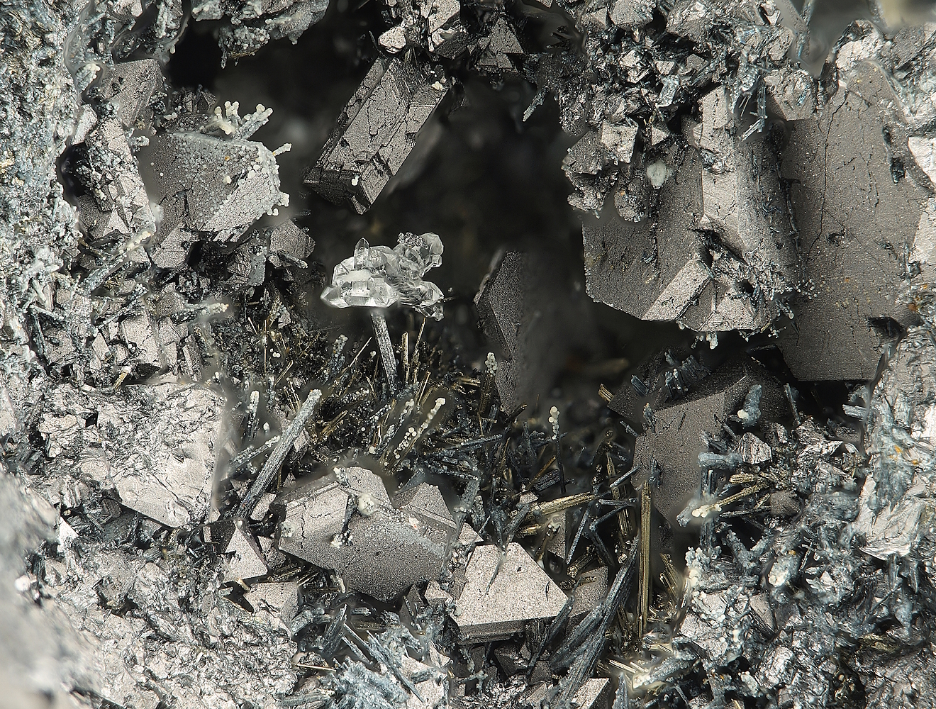 Polydymite: Mineral information, data and localities.