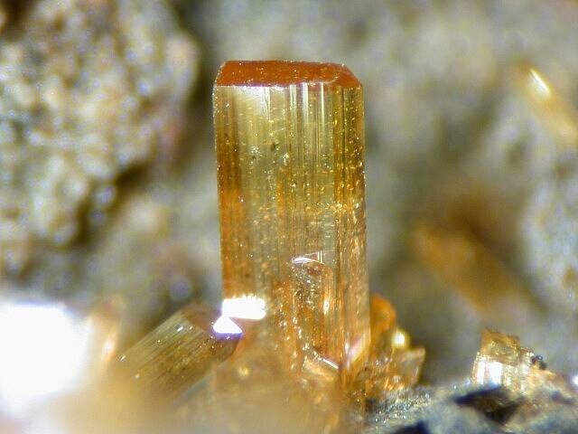 Raspite: Mineral information, data and localities.