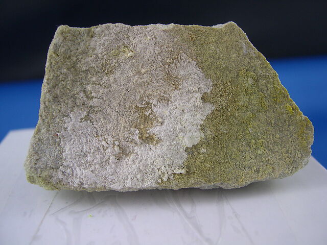 Metamunirite, Metarossite