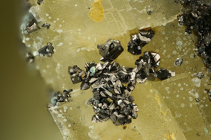 Luzonite: Mineral information, data and localities.