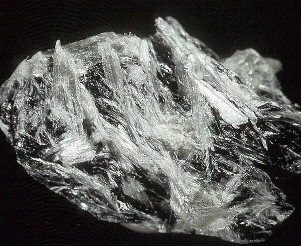 Jimthompsonite: Mineral information, data and localities.