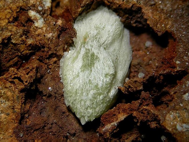 Powellite: Mineral information, data and localities.