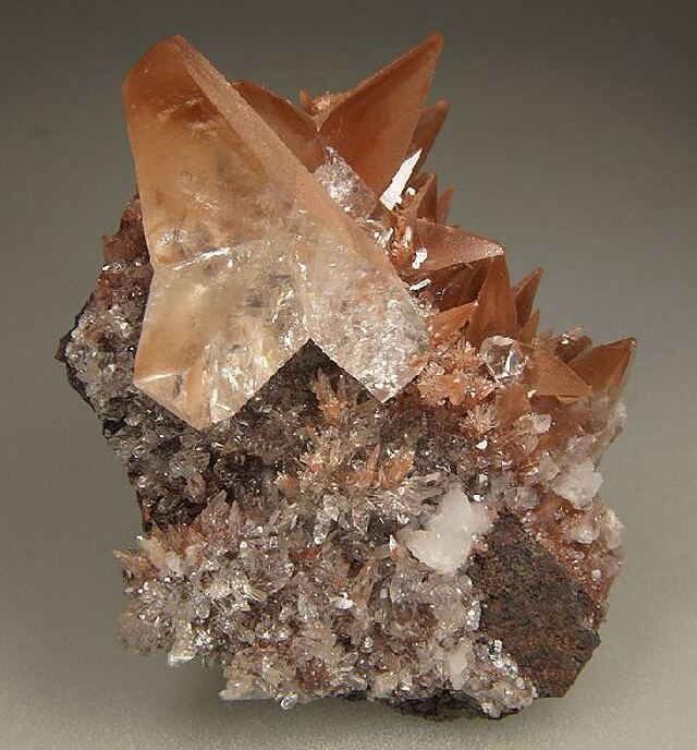 © Rob Lavinsky & irocks.com