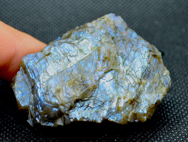 Albite (Var: Peristerite)