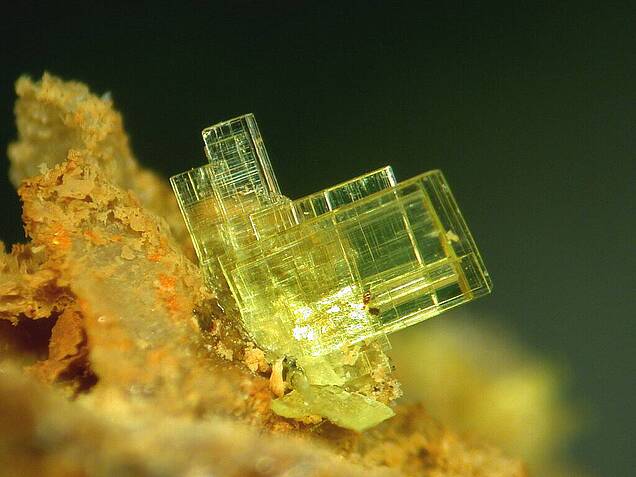 Autunite: Mineral information, data and localities.