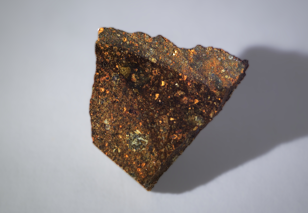 R3 chondrite meteorite: Mineral information, data and localities.