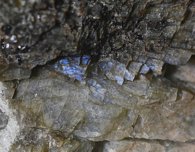 Peristerite: Mineral information, data and localities.