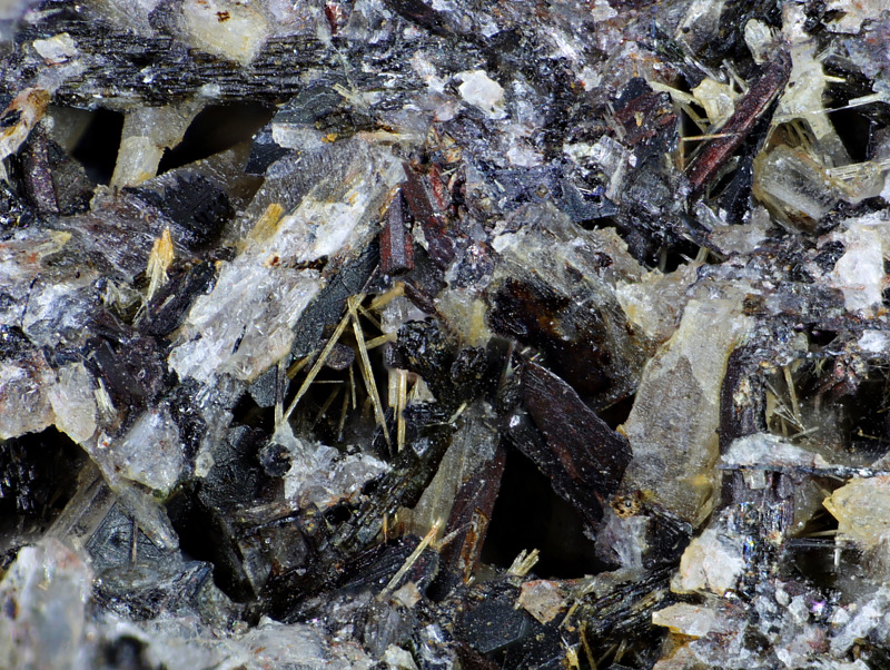 Ferrosilite, Albite (Var: Andesine), Ilmenite, Fluorapatite