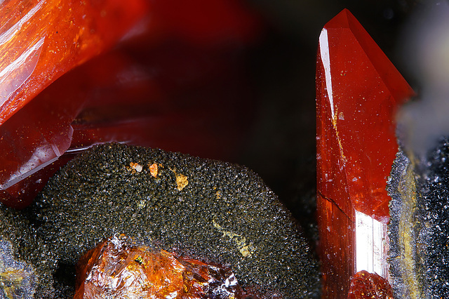 Vauquelinite, Crocoite