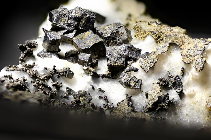 Ullmannite: Mineral information, data and localities.