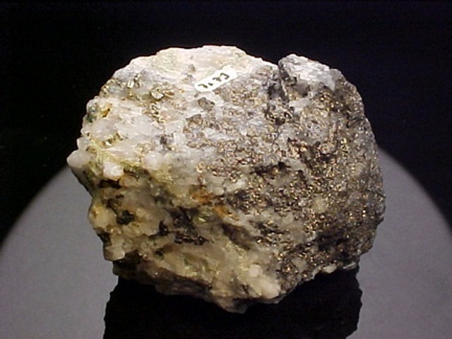 Colusite, Quartz