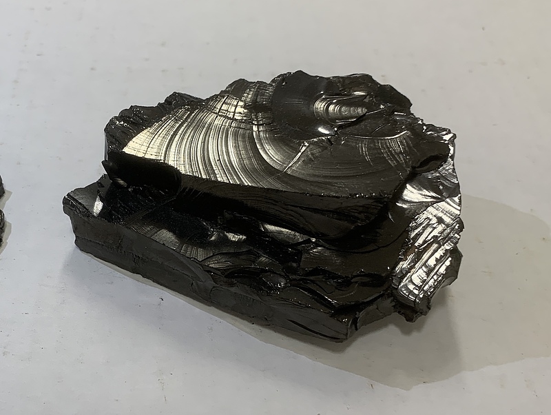 Pyrobitumen (Var: Shungite (1))