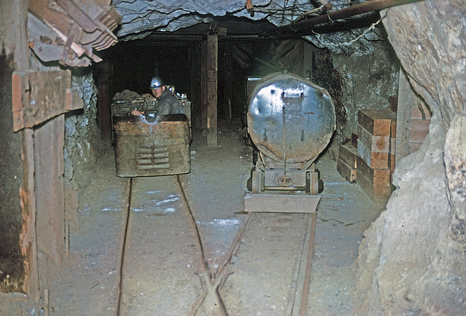 Darwin Mining District, Darwin Hills, Inyo County, California, USA