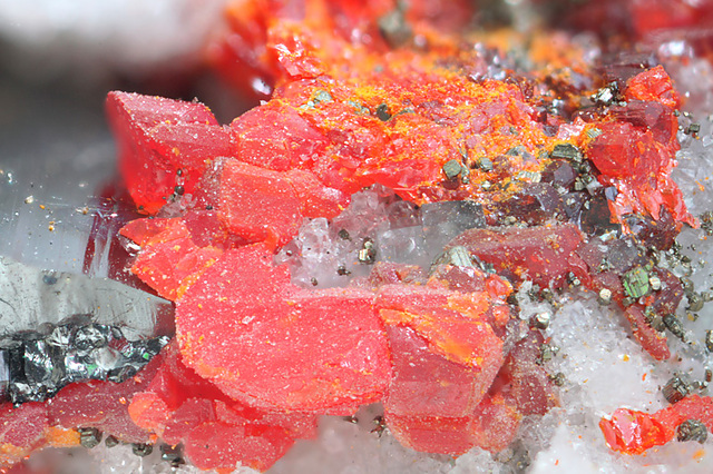 Arsenolite, Realgar