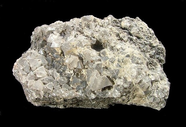 Senarmontite