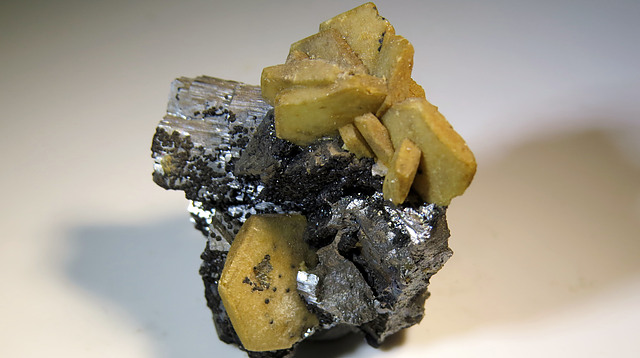 Siderite, Arsenopyrite