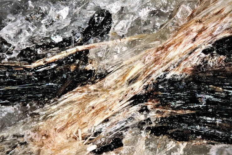 Karlite: Mineral information, data and localities.