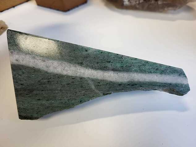 Listvenite: Mineral information, data and localities.