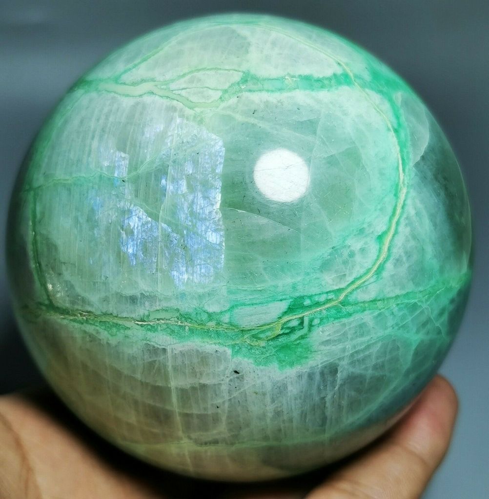 Identity Help : Some further light on green moonstone / garnierite