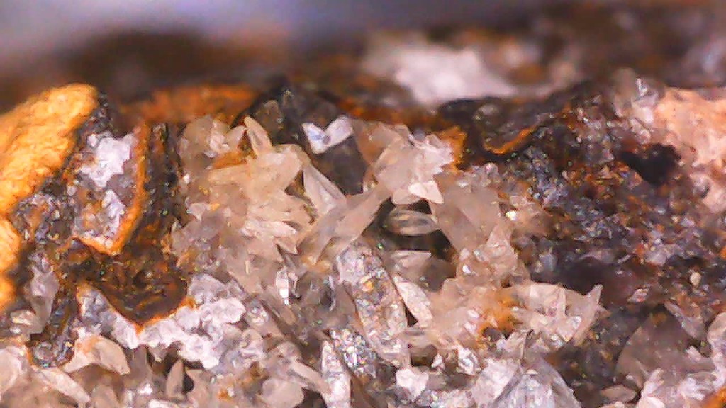 Calcite Las Cruces, Doña Ana County, New Mexico, USA Calcite crystals ...